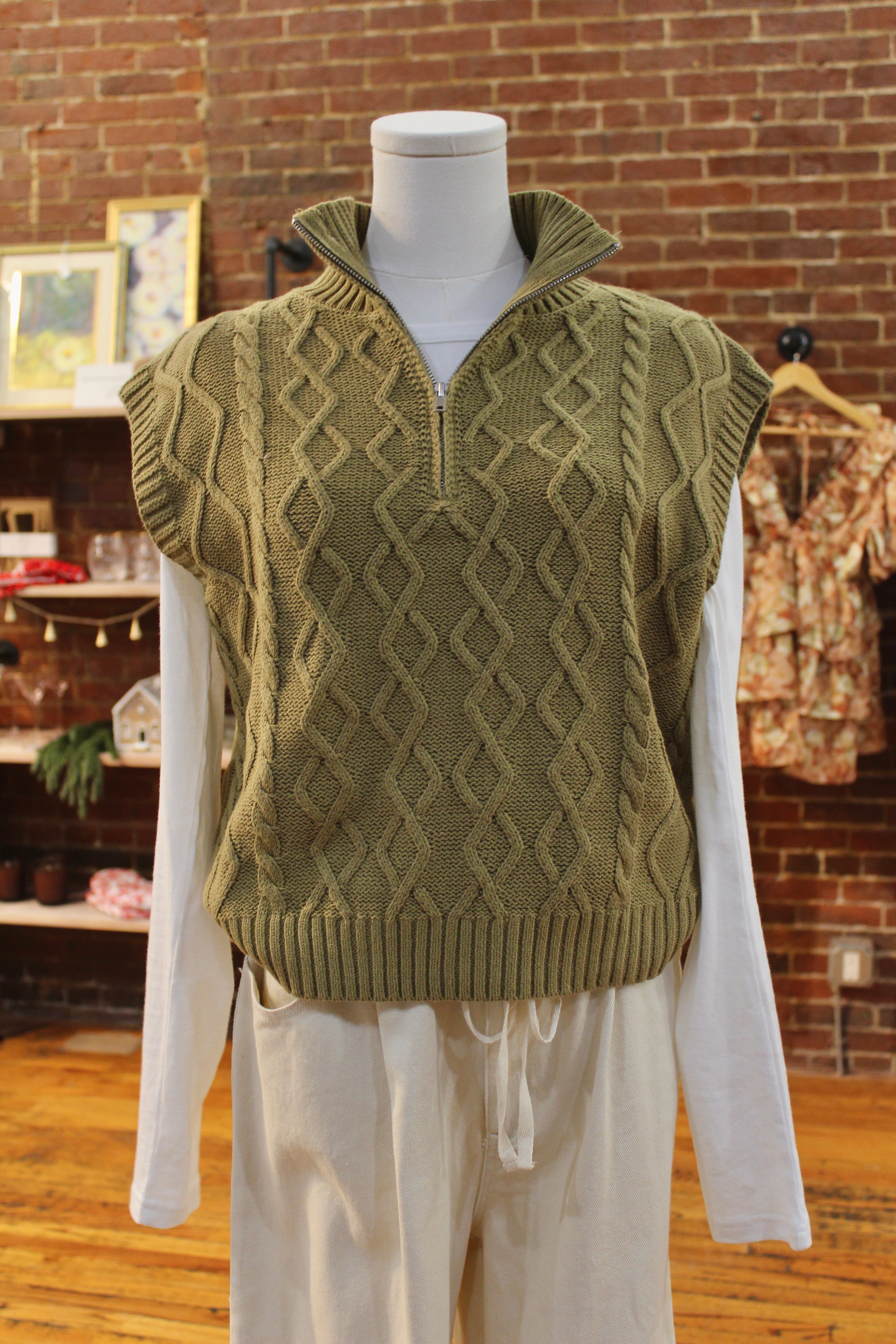 THE RENEE CABLE VEST – SUNNY Boutique