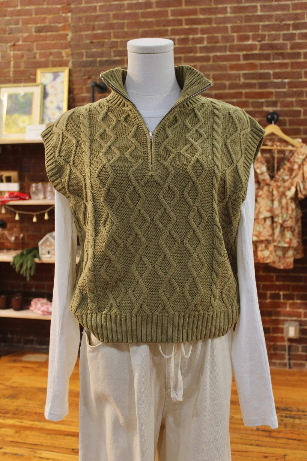 THE RENEE CABLE VEST – SUNNY Boutique